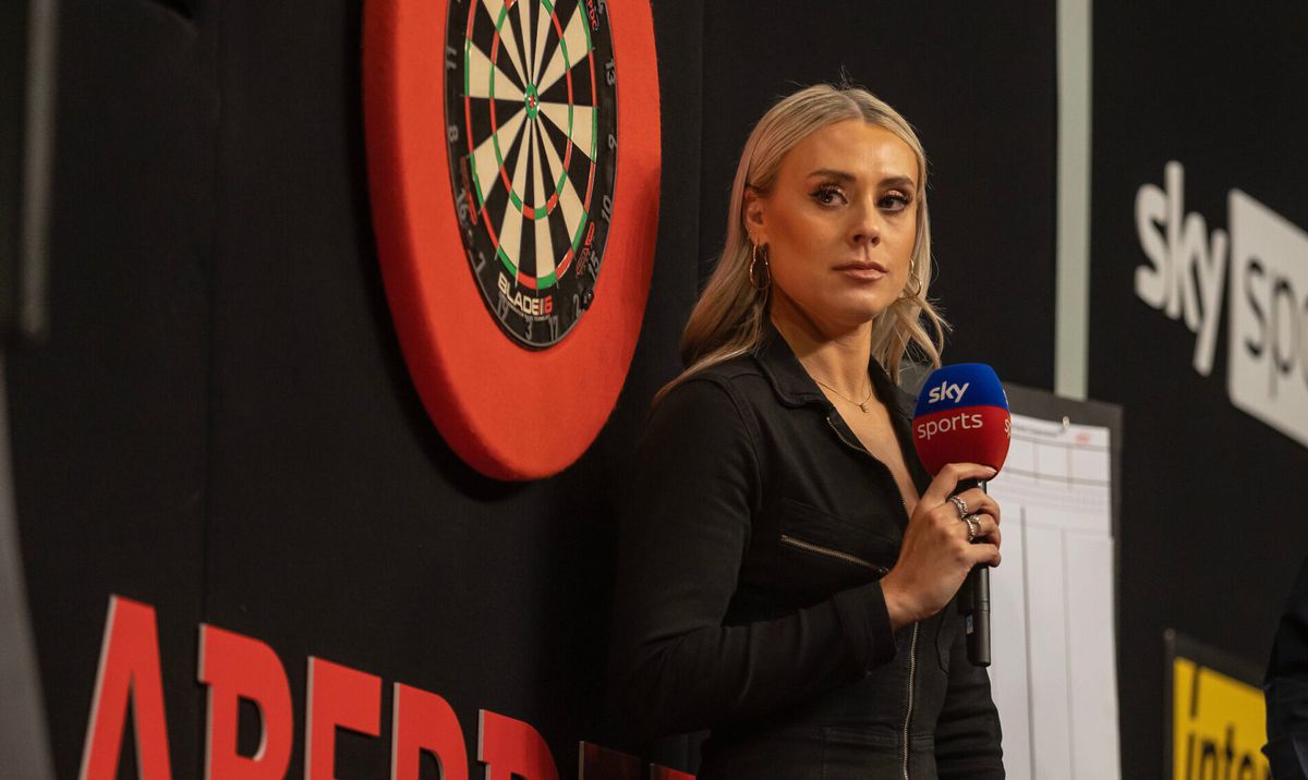 📸 | Ontmoet Emma Paton, de presentatrice van Sky Sports Darts ...