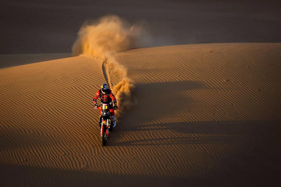 Einde Dakar Rally voor 2-voudig winnaar Toby Price na zware crash ...
