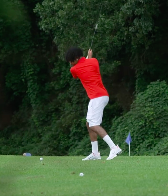 😂 | Rapper 21 Savage is golfbal kwijt na prima swing: 'Waar ging mijn ...