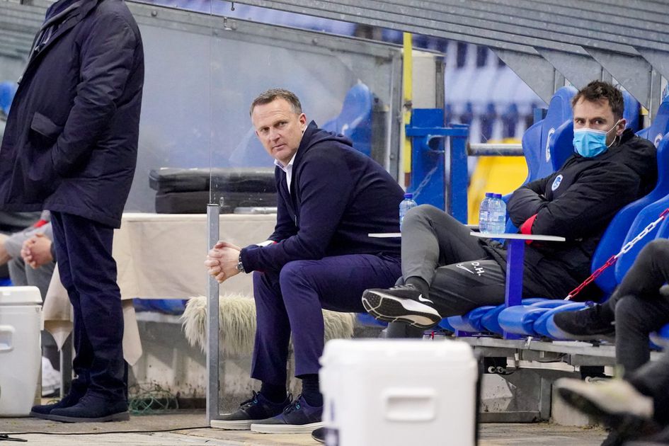 John van den Brom nu alweer onder vuur bij Genk: boze en gemaskerde ...