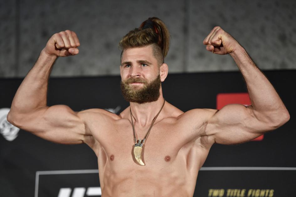 🎥 | Zo sterk worden als een MMA-vechter? Sla een boom! | Sportnieuws.nl