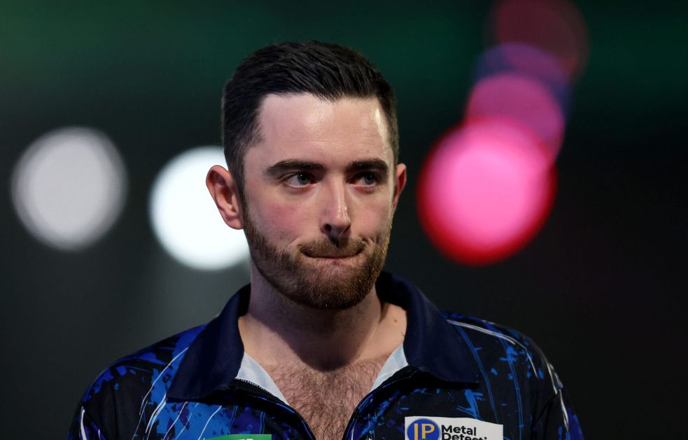 Luke Humphries zorgt voor unieke statistiek met veroveren nummer 1 ...