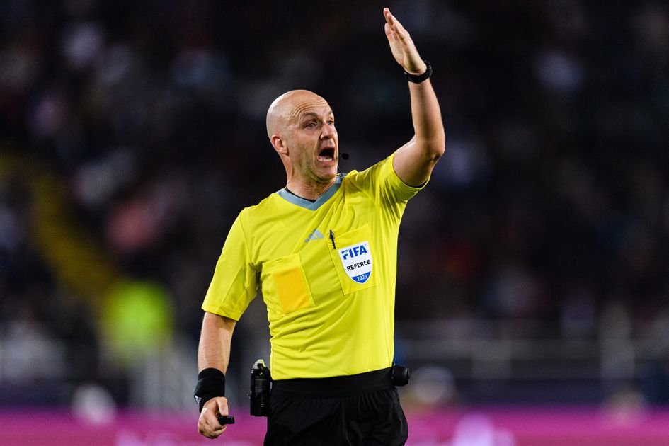 Dit is de scheidsrechter bij AS Roma - Feyenoord | Sportnieuws.nl