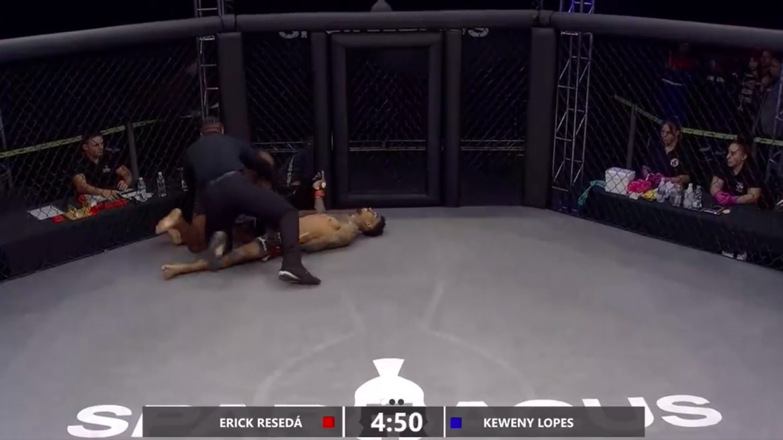 🎥 | 10 tellen! Lopes luistert MMA-rentree na 2 jaar op met zéér snelle ...