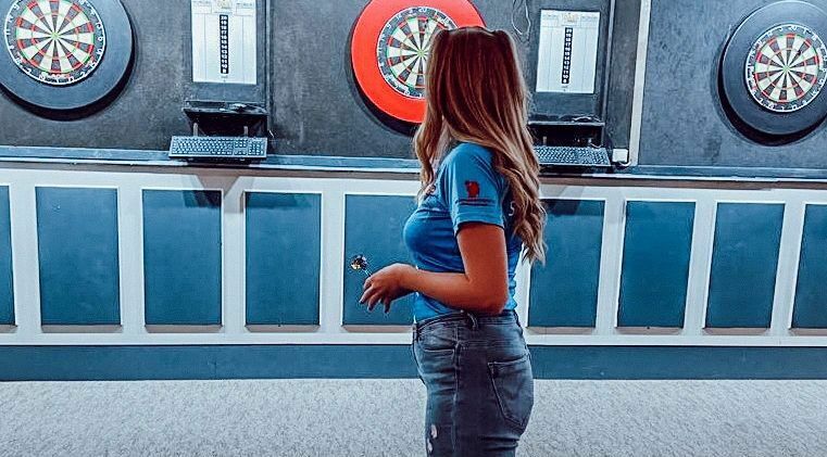 Darts-influencer Sarah Milkowski na dramagemiddelde op Dutch Open ...