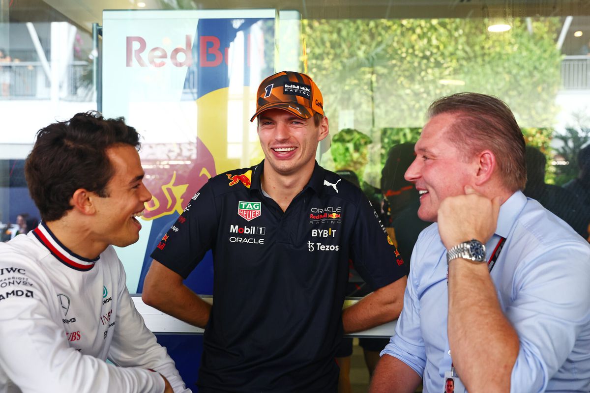 Ziet Jos Verstappen het somber in? Max Verstappens vader ontbreekt bij GP Japan | Sportnieuws.nl
