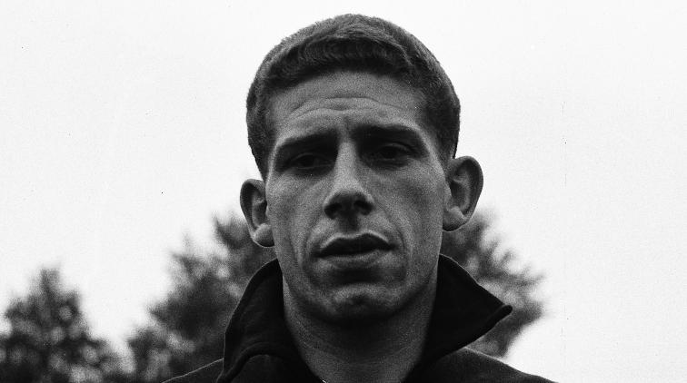 Feyenoords clubtopscorer aller tijden Cor van der Gijp (91) overleden ...