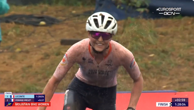 🎥 | Brons! Mountainbikester Anne Terpstra pakt medaille op Europees ...