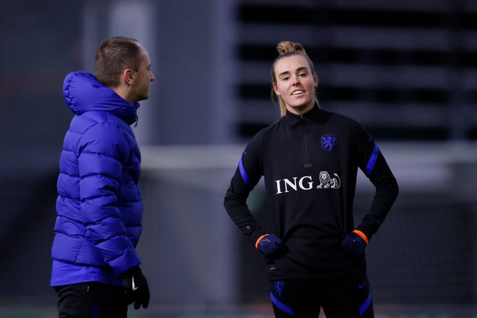 Jill Roord vindt Oranje-bondscoach Mark Parsons lang van stof ...