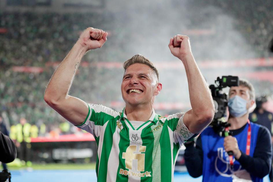 Wat een legende: 41-jarige Joaquín oudste doelpuntenmaker ooit in ...