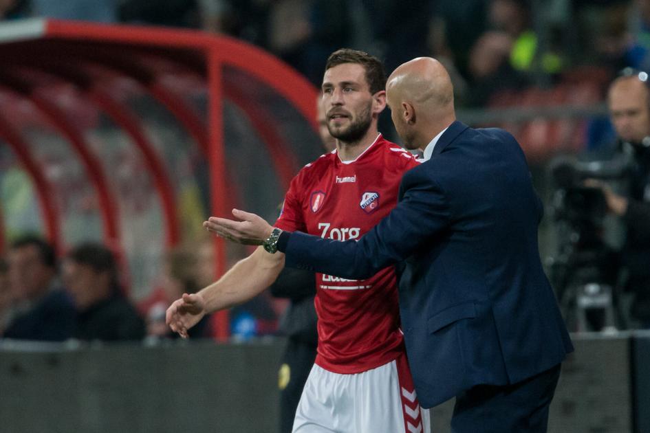 Erik ten Hag maakte volgens oud-speler van FC Utrecht rare geluidjes op ...