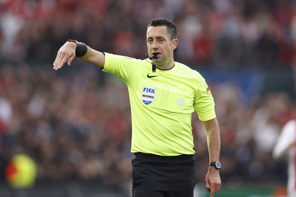 Dit zijn de scheidsrechters voor de eerste Eredivisie-wedstrijd van de ...