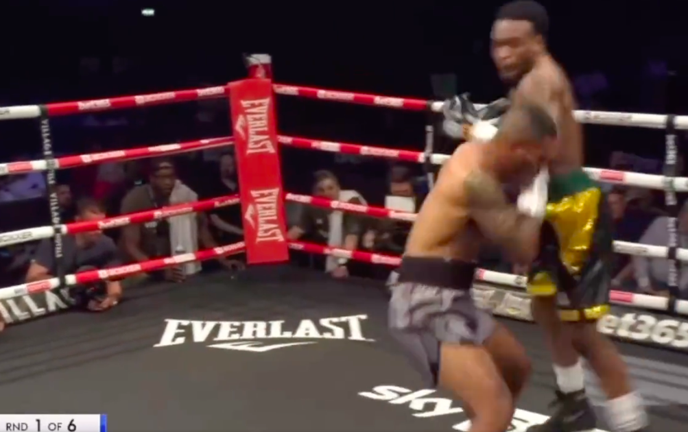 🎥 | 1e ronde TKO! Viddal Riley slaat Jone Volau na 51 seconden KO op ...