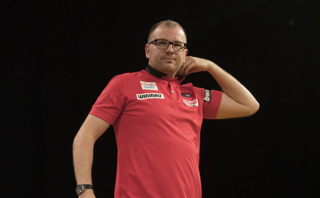 Ex-darter Mark Webster is nu commentator: 'Geen zin om veel te trainen ...