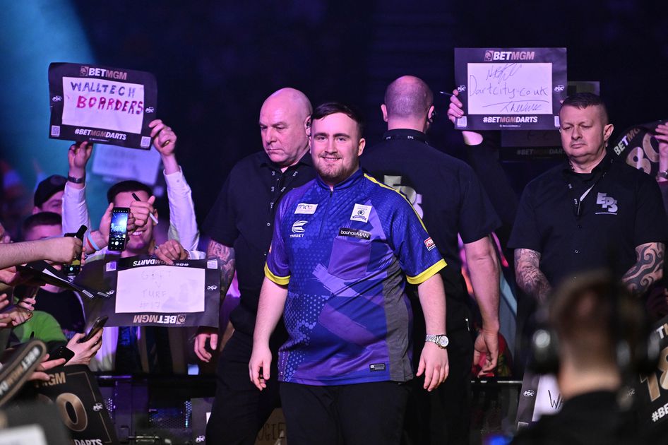 Dit is de reden achter het walk-on nummer van Luke Littler: 'Ik zong ...