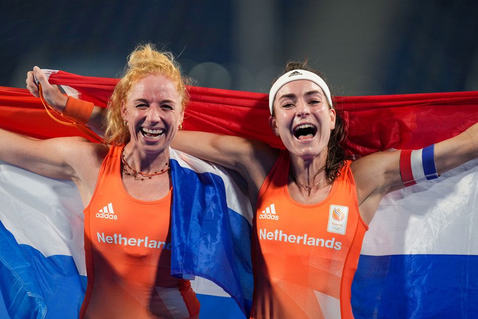 Hockeygrootheden Eva Drummond-De Goede en Margot van Geffen kunnen ...