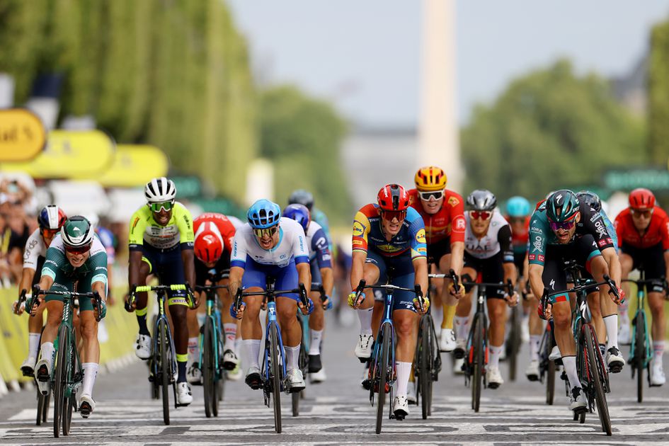 Gebroken traditie in Tour de France doet pijn bij Dylan Groenewegen ...