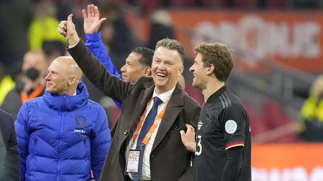 Thomas Müller dankt Louis van Gaal na pakken clubrecord Bayern München ...