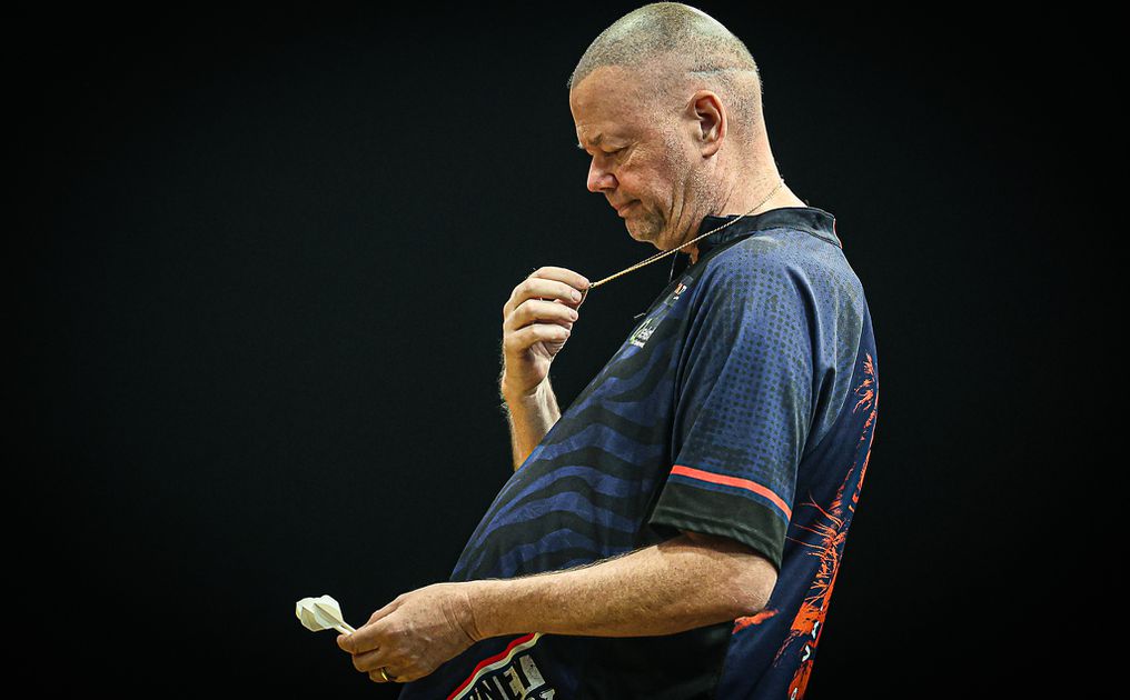 Onsportief trekje topdarter Raymond van Barneveld zorgt voor irritatie ...