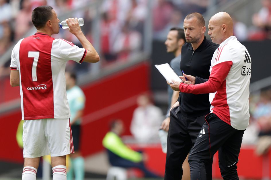 Zorgen bij 'bijzonder kwetsbaar' Ajax groot na slechte generale ...