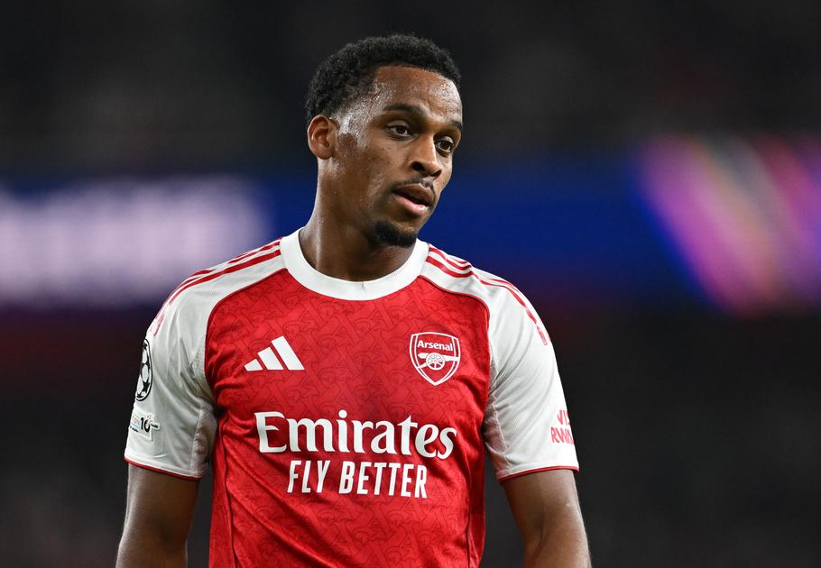 'Complete' Jurriën Timber onmisbaar voor Arsenal, club wil contract van ...