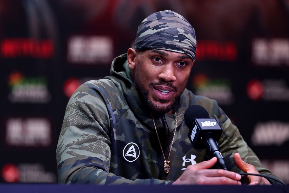 Anthony Joshua laat voor het eerst van zich horen na tragisch ongeluk ...