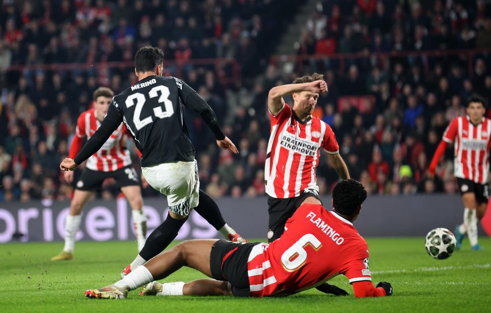 PSV-verdediging wordt afgemaakt na geschutter bij goals Arsenal: 'Het ...