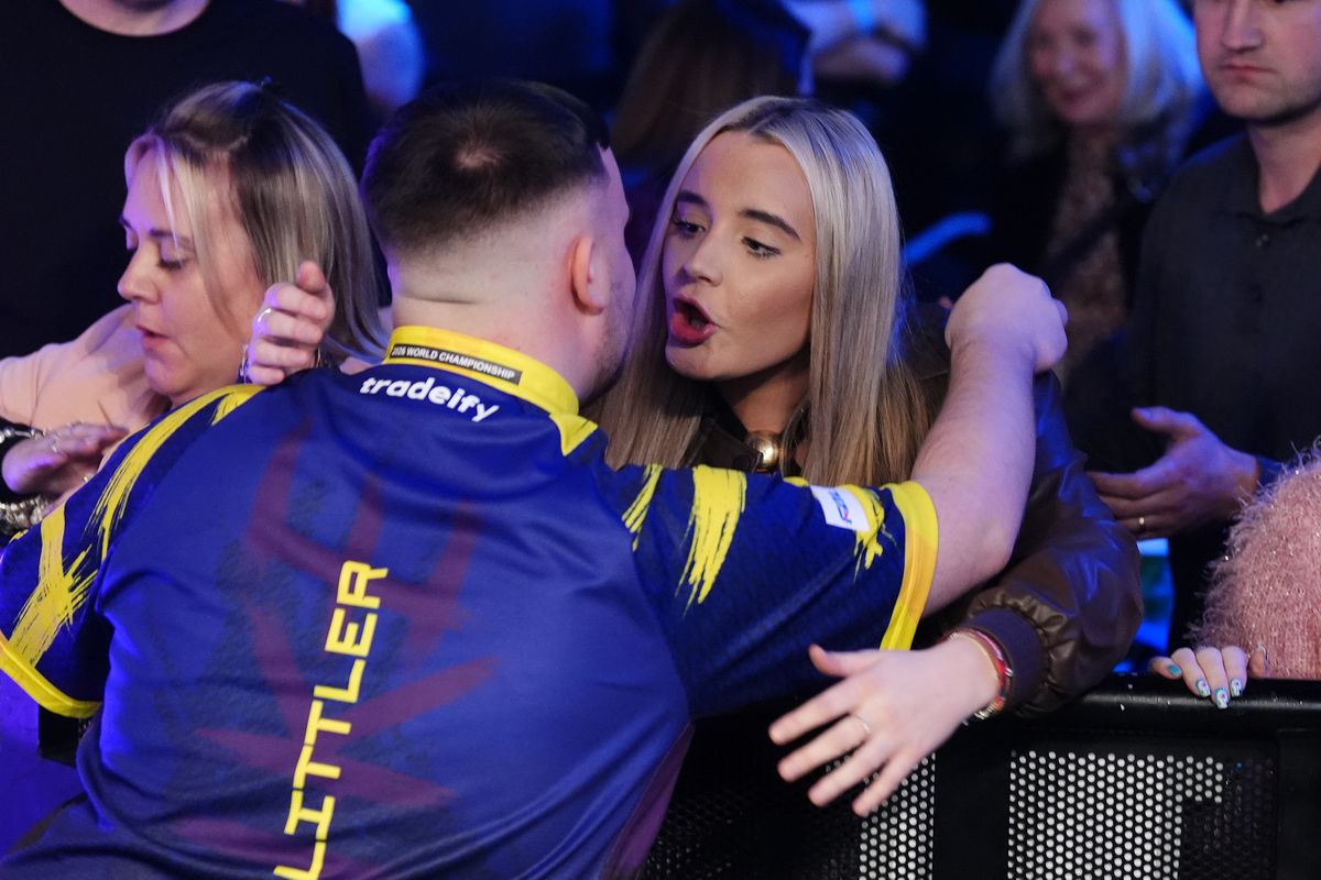 Dartsicoon Luke Littler heeft grote plannen met vriendin na WK: 'Ik zal ...