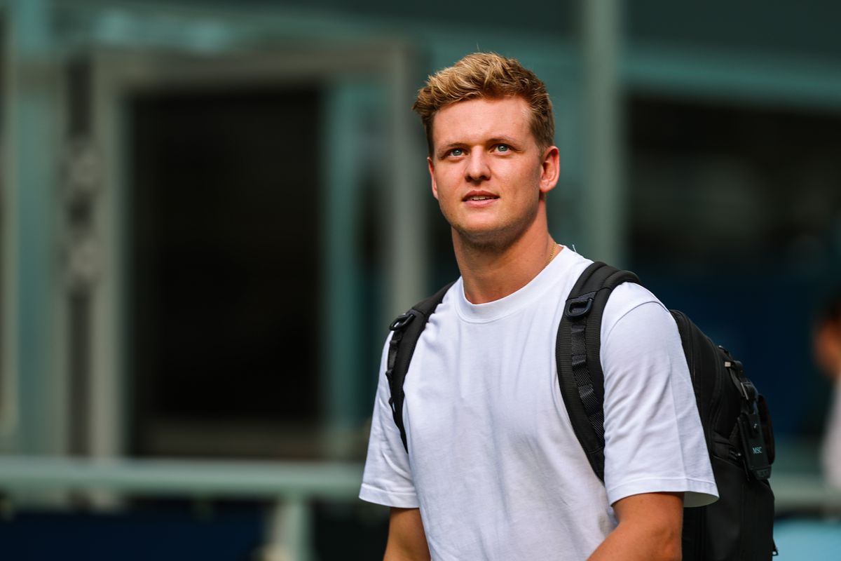 Zoon Michael Schumacher slaat opnieuw model aan de haak, nadat ex ...