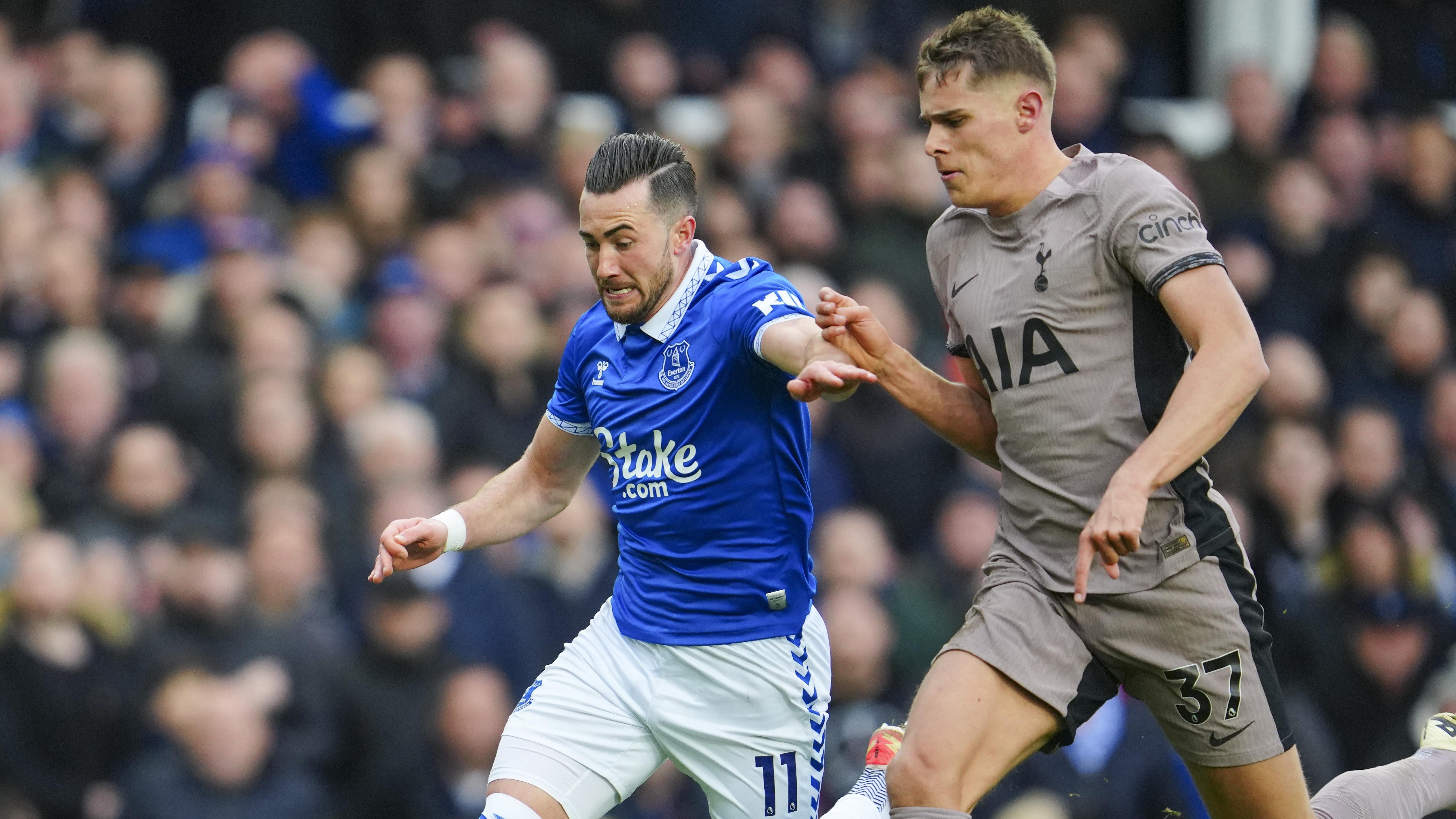 Micky van de Ven snelste speler in de hele Premier League | Sportnieuws.nl