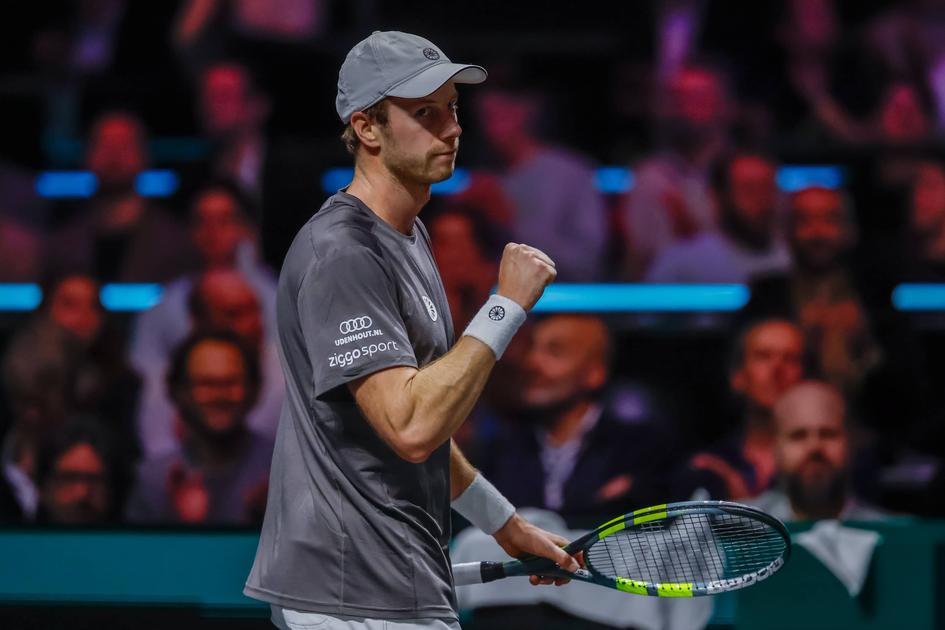 Tennisser Botic van de Zandschulp maakt flinke sprong op ...