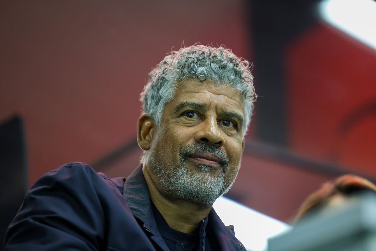 Oud-topvoetballer Frank Rijkaard maakt miljoenenwinst door slimme ...