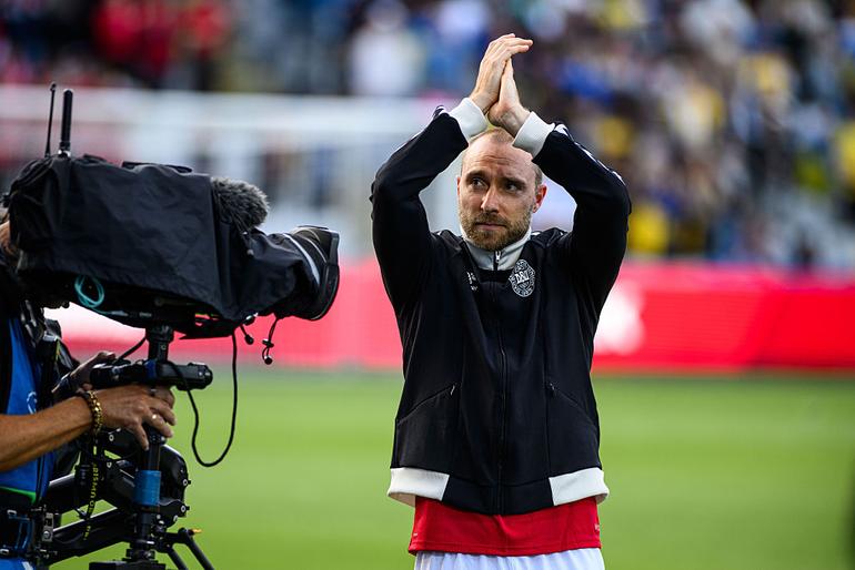 Christian Eriksen laat van zich horen na in elkaar zakken tijdens ...