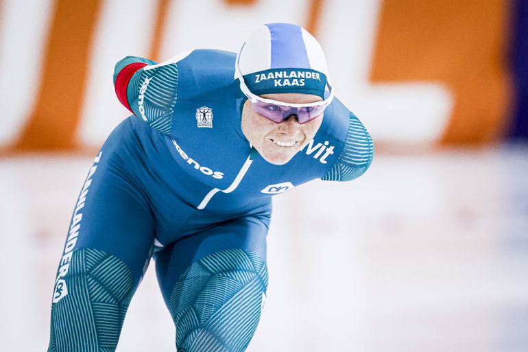 Topschaatsster Marijke Groenewoud babbelt tijdens race met buitenlandse ...