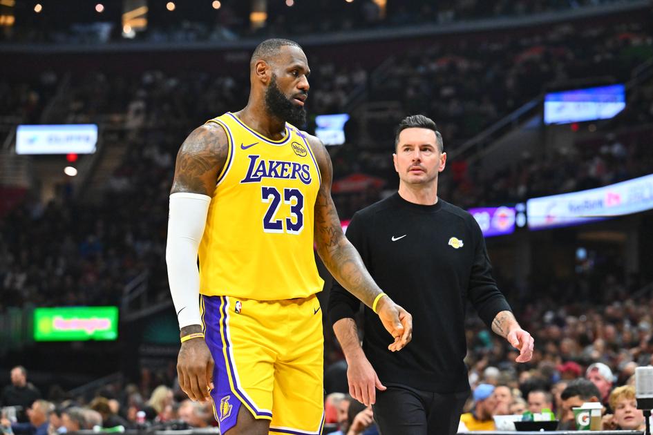 Coach van LeBron James krijgt dramatisch nieuws door 'destructiefste ...