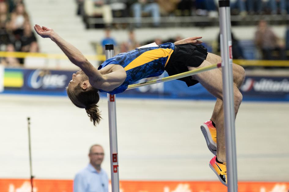 Nederlands succes bij hoogspringen: Douwe Amels springt zich naar ...