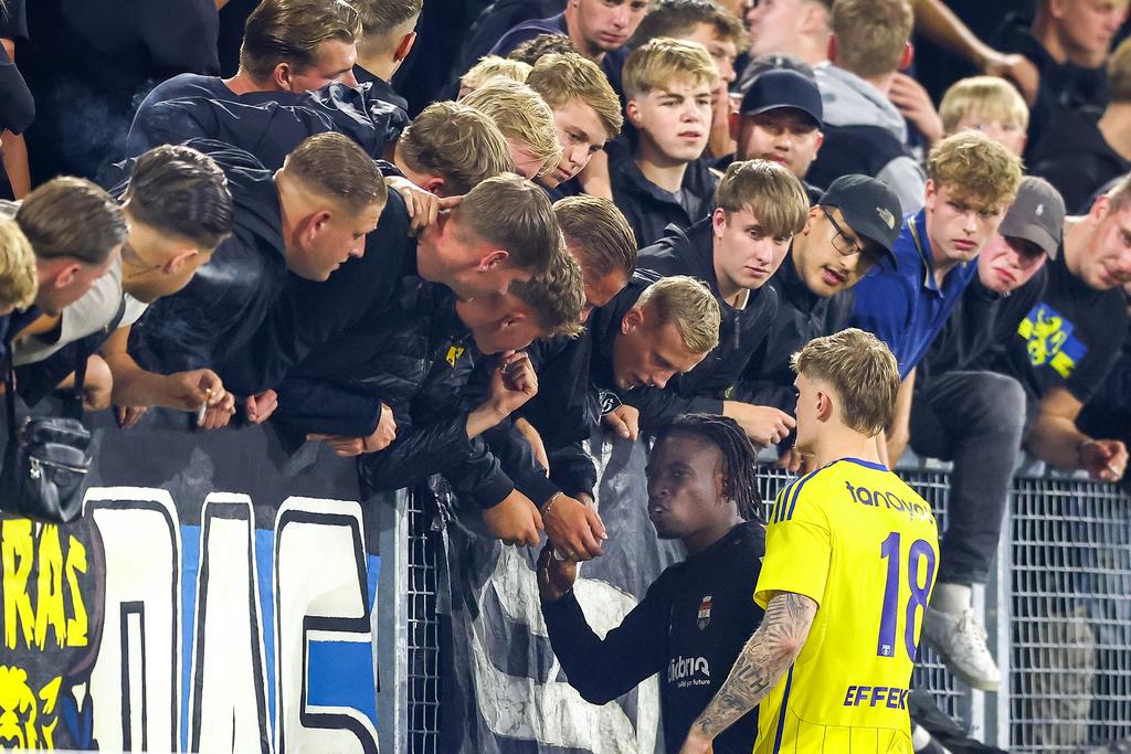 SC Cambuur spoort verdachte op na racistische bejegening Samuel Bamba ...