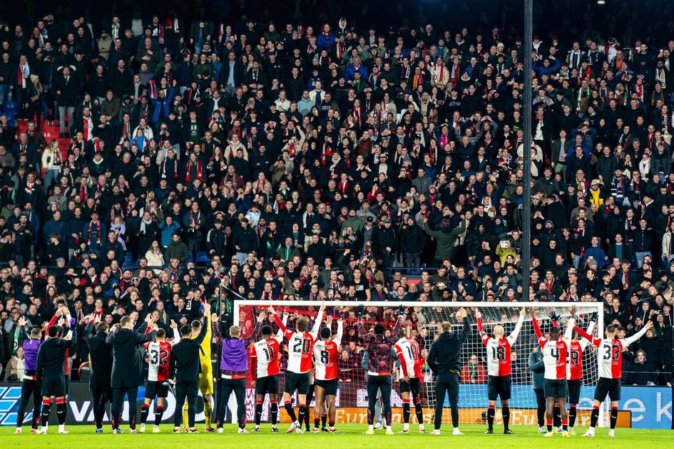 Feyenoord enige club ooit die de bekerfinale haalde met alleen maar ...