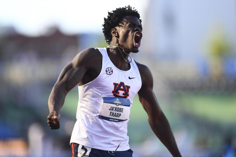 Atletiekstudent (20) verpulvert onverslaanbaar ogend wereldrecord ...