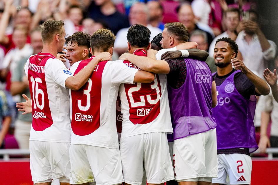 Wesley Sneijder en Marco van Basten hekelen spel van Ajax: 'Verre van ...