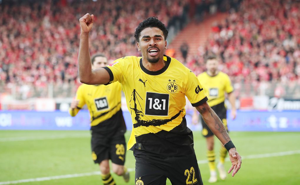 Ian Maatsen slaagde niet bij Chelsea en speelt nu in de Champions ...