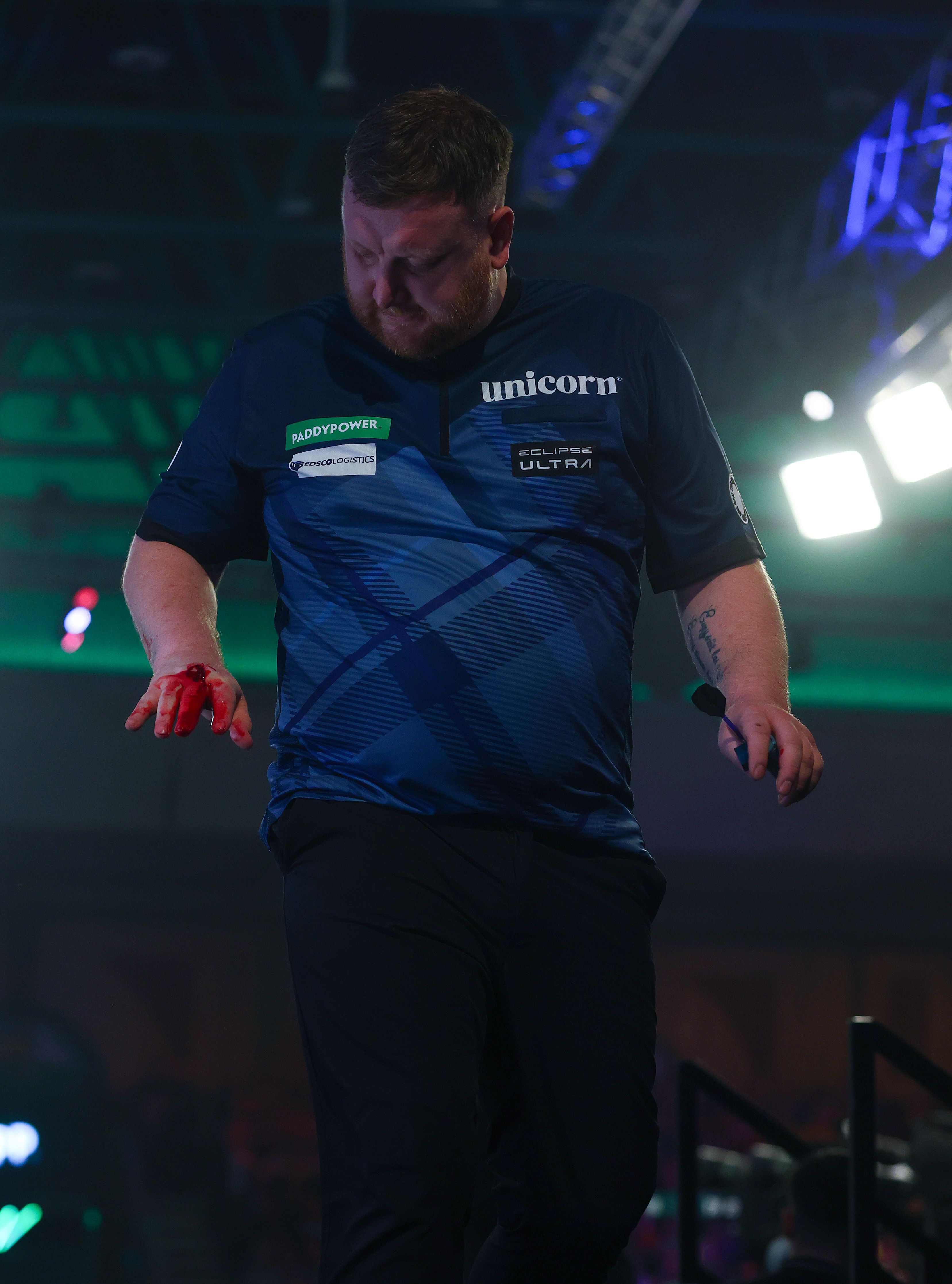 Schade enorm bij topdarter na woede-uitbarsting op podium WK darts ...