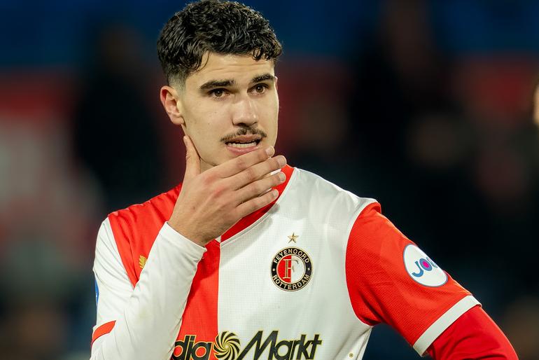 Zoon van Robin van Persie geeft hoopvolle update na horrorblessure ...