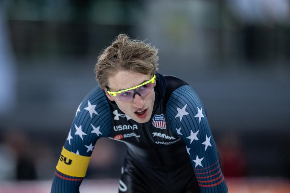 Schaatsfenomeen Jordan Stolz kampt met vermoeidheid na World Cups: 'Ik ...