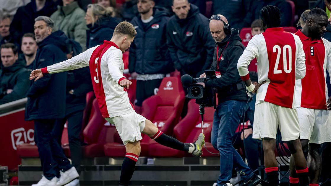 Anton Gaaei mist cruciale wedstrijd voor Ajax na rode kaart tegen AZ ...