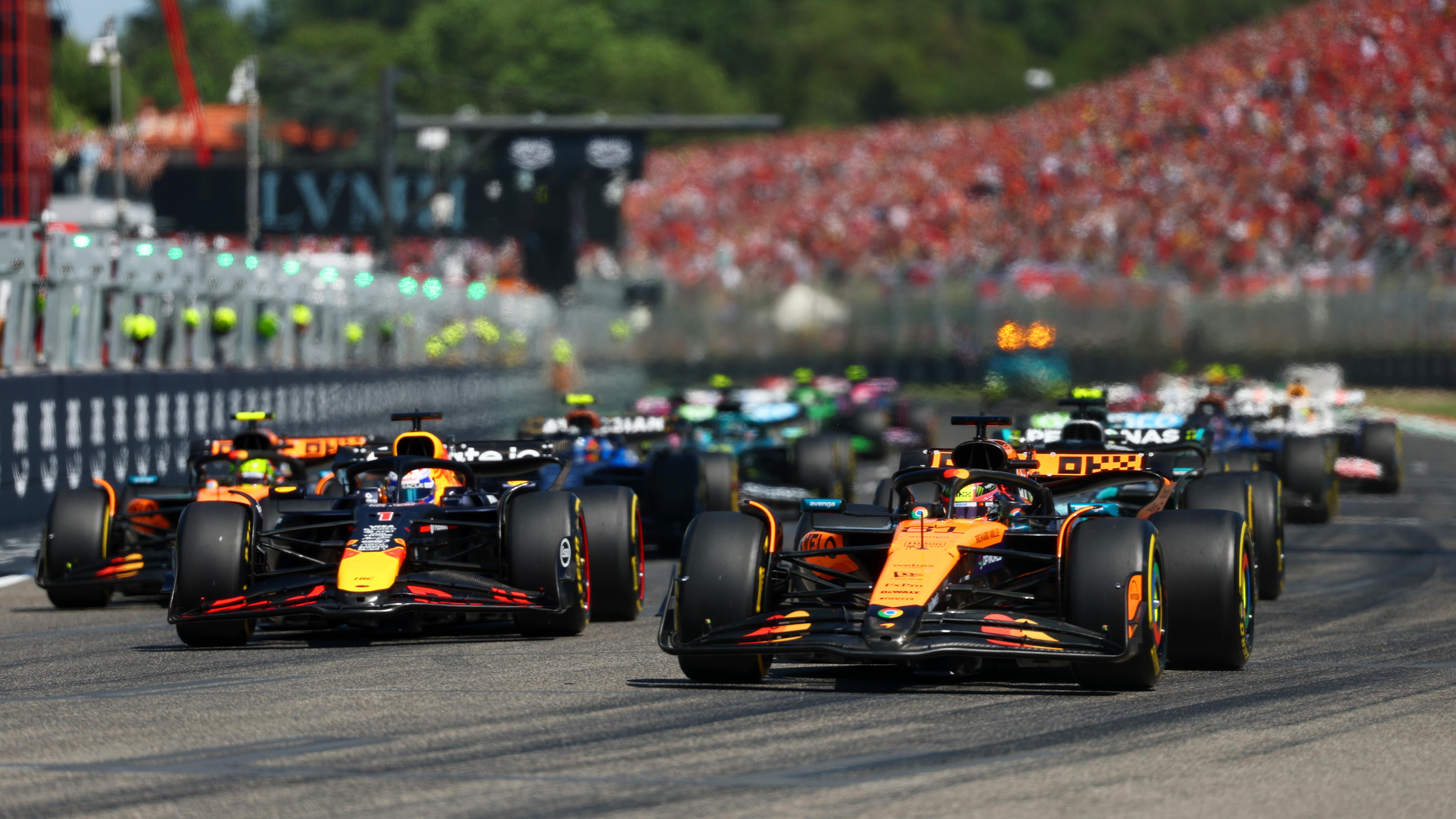 Fenomenale Max Verstappen dankzij gedurfde remactie naar P1 bij de ...