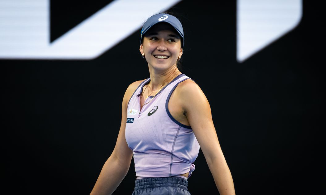 Stuntende tennisster reageert verbijsterd op haar enorme prijzengeld ...