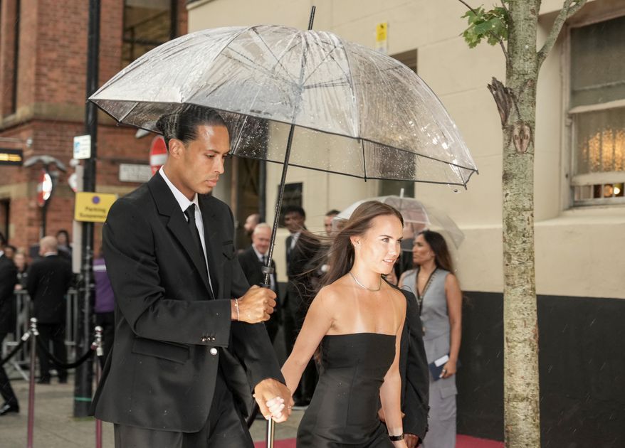 Foto's - Virgil van Dijk en Rike Nooitgedagt op PFA-gala | Sportnieuws.nl