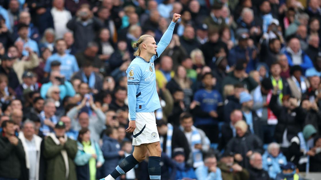 Bizar slot bij Engelse topper: Manchester City blijft koploper na ...