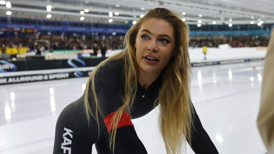 Verloofd liefdeskoppel Jutta Leerdam en Jake Paul worden overladen met ...